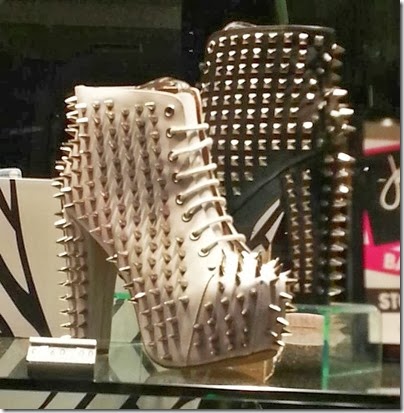 Conexão da Moda: Inspirem-se: Saltos com Spikes.